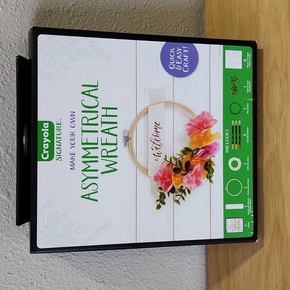 Crayola | Office | New Crayola Make Your Own Wreath Kit | Poshmark
